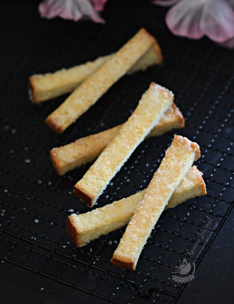 Butter Bread Sticks 奶油酥条 - Anncoo Journal